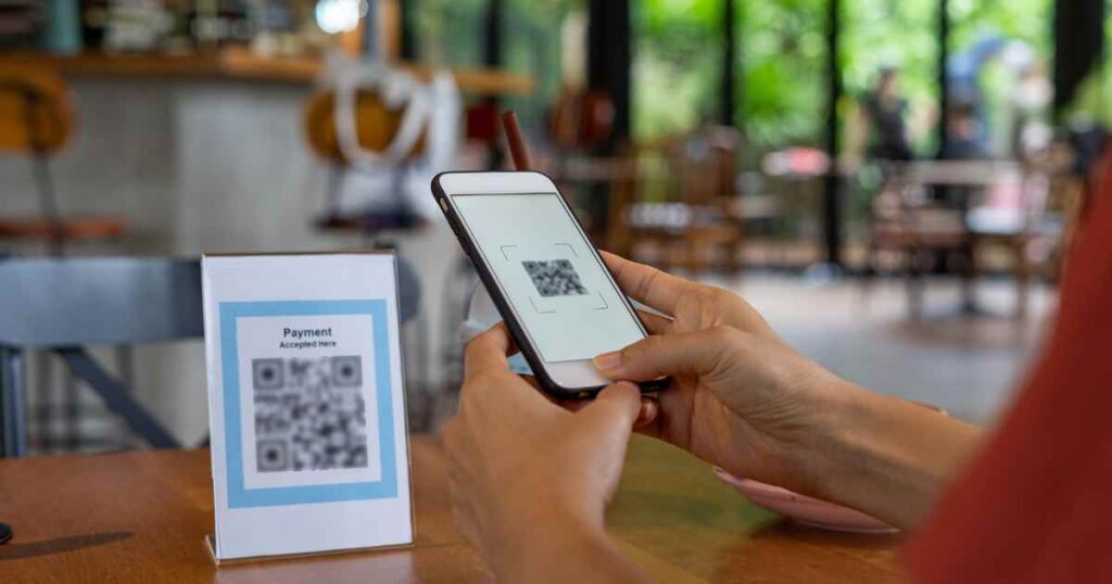 Pros and Cons of Switching to a Cashless Business Model | SME South Africa